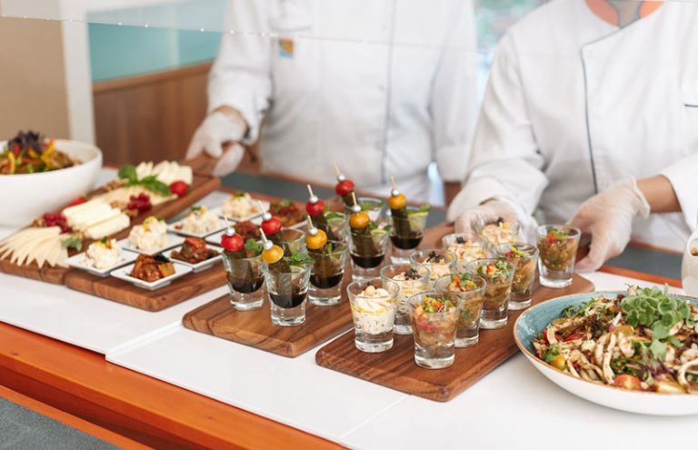 DINING VOUCHER AT SHARJAH BEACH CLUB, AED500 - Good Food Middle East